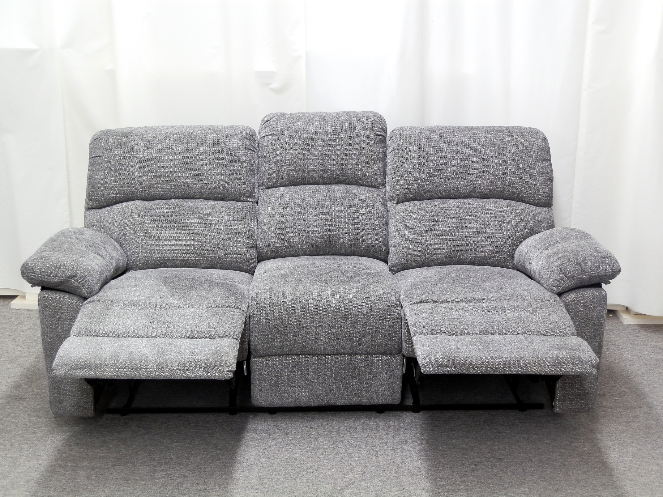 20726 – Reclining Sofa – Open | Nothin' Fancy Furniture Warehouse